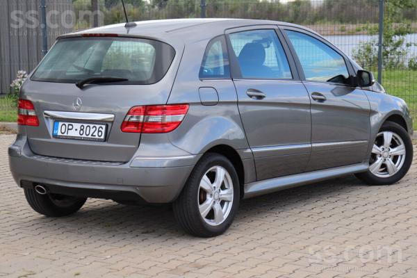 Grey Mercedes-Benz B 200 2010 in Riga, with an engine capacity of 2.00 L and mileage of 268 thousand km for 3650 €, photo 8 on AUTOMOTO.COM.LV