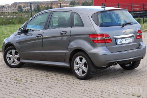 Grey Mercedes-Benz B 200 2010 in Riga, with an engine capacity of 2.00 L and mileage of 268 thousand km for 3650 €, photo 10 on AUTOMOTO.COM.LV