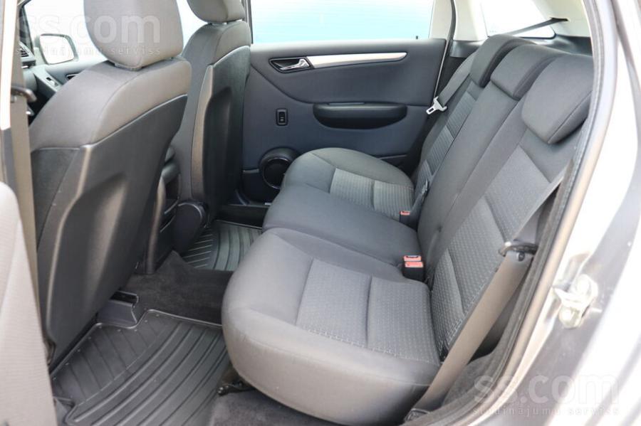 Pelēks Mercedes-Benz B 200 2010 Rīga, ar dzinēja tilpumu 2.00 L un nobraukumu 268 tūkst. km par 3650 €, foto 17 vietnē AUTOMOTO.COM.LV