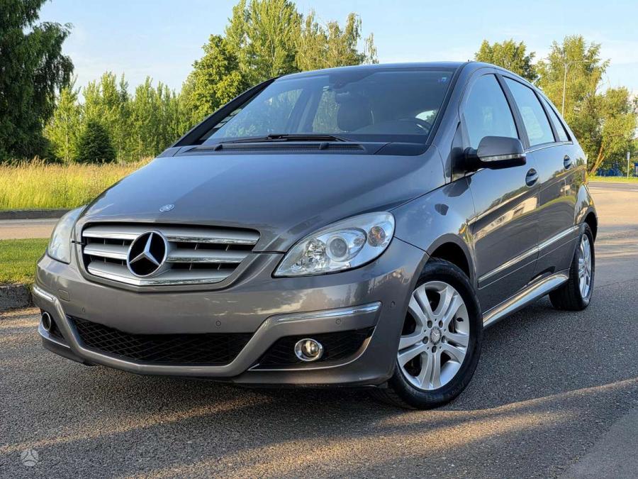 Grey Mercedes-Benz B 200 2011 in Taurage, with an engine capacity of 1.99 L and mileage of 345 thousand km for 3500 €, photo 1 on AUTOMOTO.COM.LV