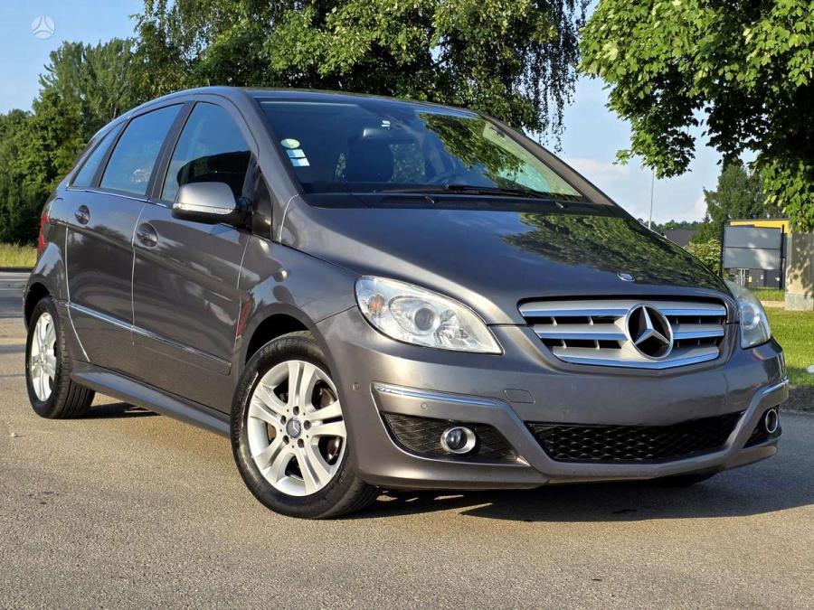 Grey Mercedes-Benz B 200 2011 in Taurage, with an engine capacity of 1.99 L and mileage of 345 thousand km for 3500 €, photo 4 on AUTOMOTO.COM.LV