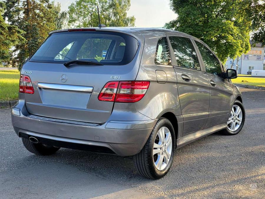 Grey Mercedes-Benz B 200 2011 in Taurage, with an engine capacity of 1.99 L and mileage of 345 thousand km for 3500 €, photo 6 on AUTOMOTO.COM.LV