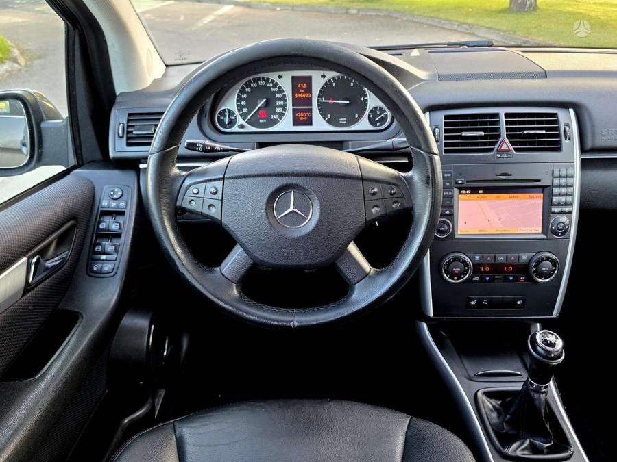 Grey Mercedes-Benz B 200 2011 in Taurage, with an engine capacity of 1.99 L and mileage of 345 thousand km for 3500 €, photo 12 on AUTOMOTO.COM.LV