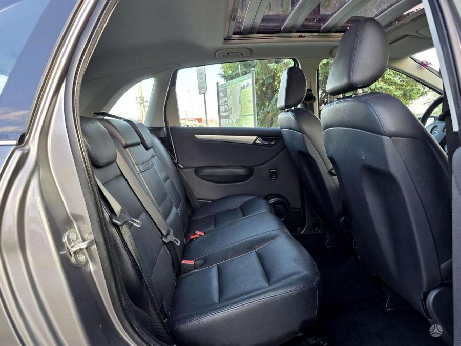 Grey Mercedes-Benz B 200 2011 in Taurage, with an engine capacity of 1.99 L and mileage of 345 thousand km for 3500 €, photo 14 on AUTOMOTO.COM.LV