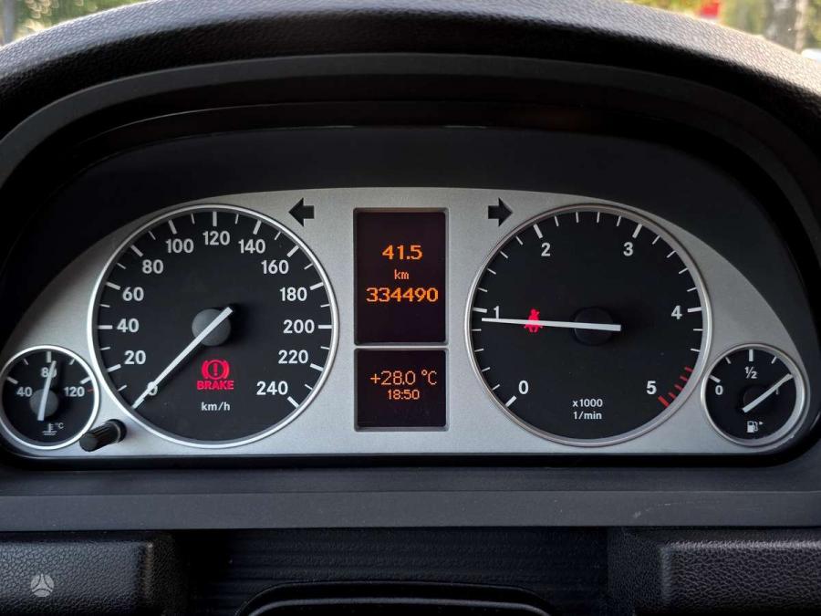Grey Mercedes-Benz B 200 2011 in Taurage, with an engine capacity of 1.99 L and mileage of 345 thousand km for 3500 €, photo 19 on AUTOMOTO.COM.LV