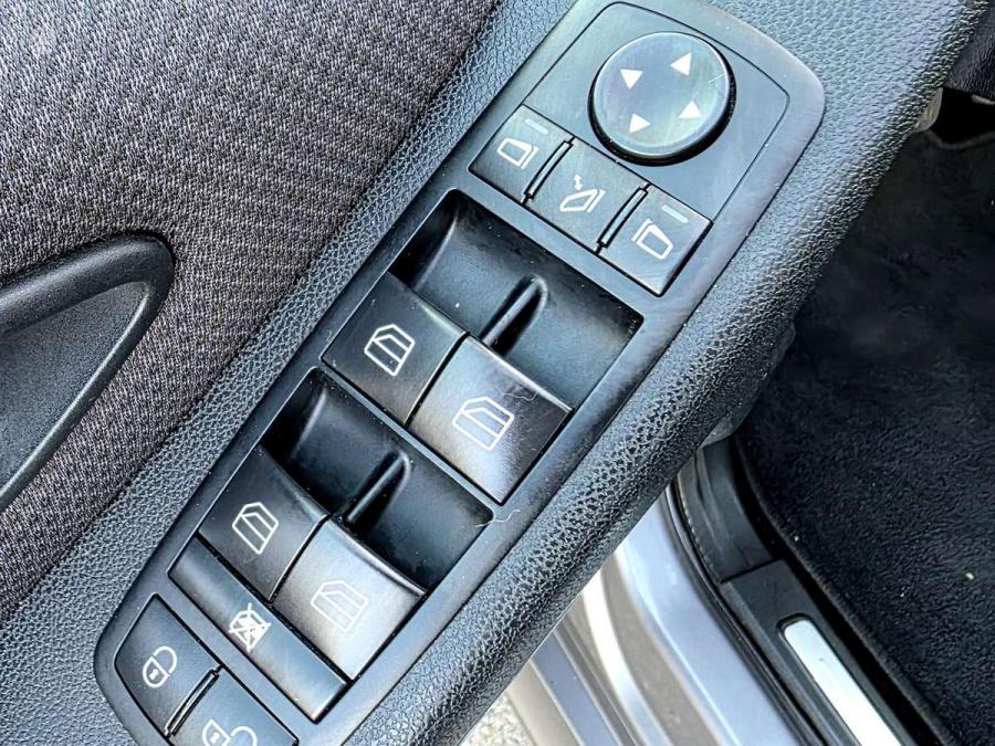 Grey Mercedes-Benz B 200 2011 in Taurage, with an engine capacity of 1.99 L and mileage of 345 thousand km for 3500 €, photo 27 on AUTOMOTO.COM.LV