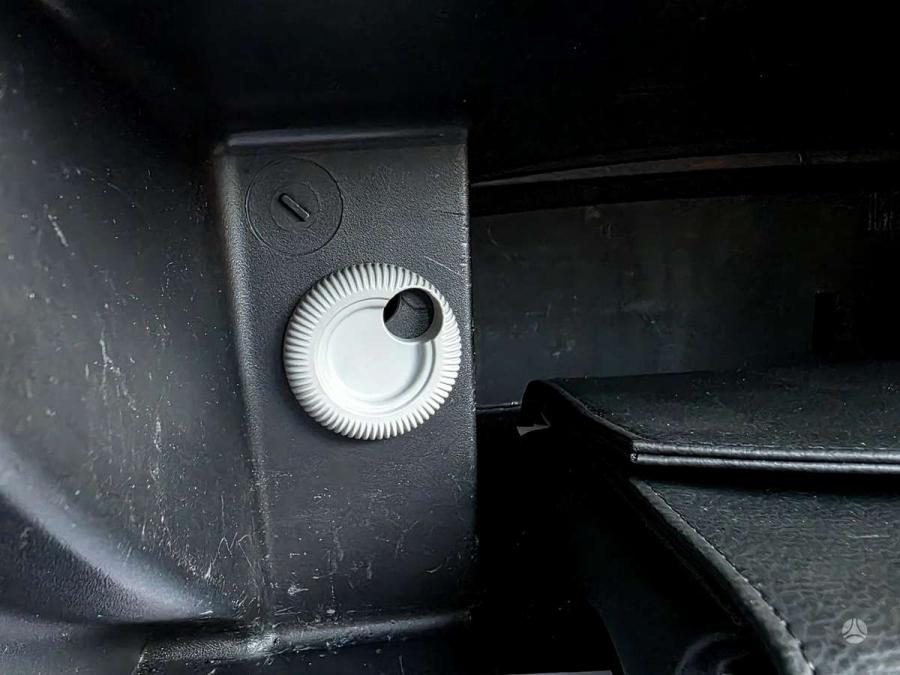 Grey Mercedes-Benz B 200 2011 in Taurage, with an engine capacity of 1.99 L and mileage of 345 thousand km for 3500 €, photo 34 on AUTOMOTO.COM.LV