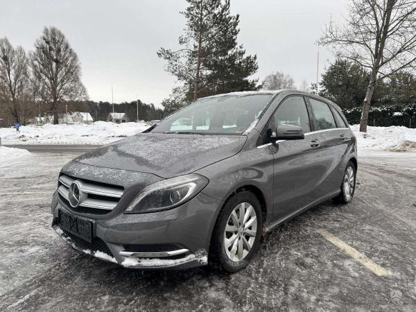 Grey Mercedes-Benz B 200 2012 in Prienai, with an engine capacity of 0.00 L and mileage of 217 thousand km for 5300 €, photo 1 on AUTOMOTO.COM.LV