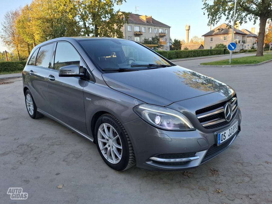Pelēks Mercedes-Benz B 200 2012 Šauļi, ar dzinēja tilpumu 1.60 L un nobraukumu 218 tūkst. km par 5850 €, foto 4 vietnē AUTOMOTO.COM.LV