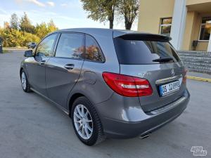 Pelēks Mercedes-Benz B 200 2012 Šauļi, ar dzinēja tilpumu 1.60 L un nobraukumu 218 tūkst. km par 5850 €, foto 5 vietnē AUTOMOTO.COM.LV
