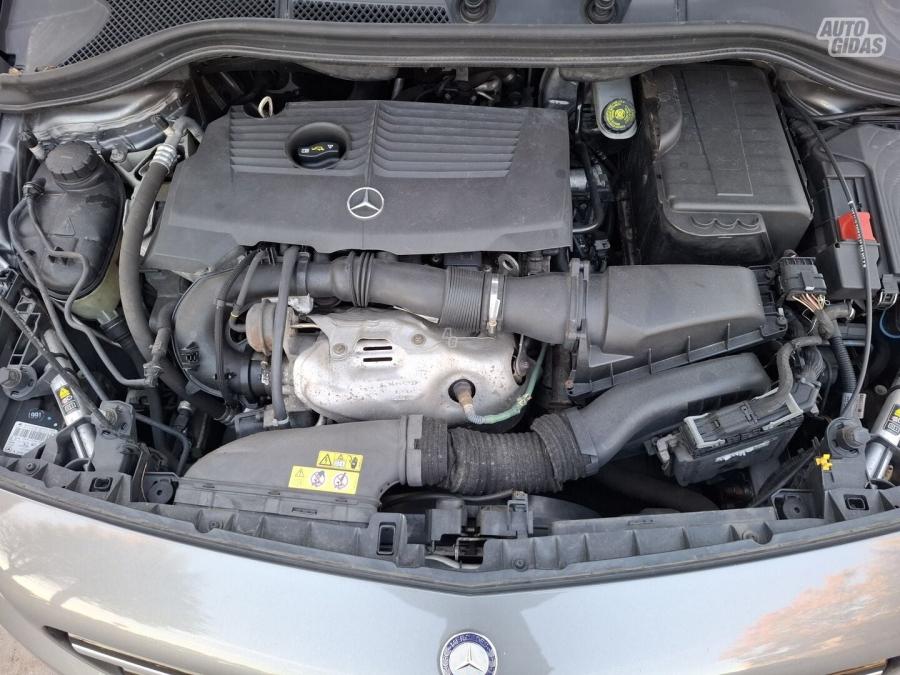 Pelēks Mercedes-Benz B 200 2012 Šauļi, ar dzinēja tilpumu 1.60 L un nobraukumu 218 tūkst. km par 5850 €, foto 7 vietnē AUTOMOTO.COM.LV