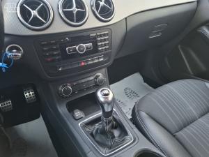 Pelēks Mercedes-Benz B 200 2012 Šauļi, ar dzinēja tilpumu 1.60 L un nobraukumu 218 tūkst. km par 5850 €, foto 13 vietnē AUTOMOTO.COM.LV