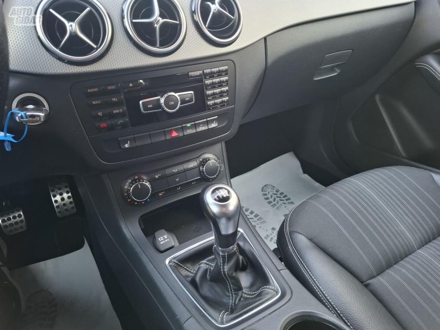 Pelēks Mercedes-Benz B 200 2012 Šauļi, ar dzinēja tilpumu 1.60 L un nobraukumu 218 tūkst. km par 5850 €, foto 13 vietnē AUTOMOTO.COM.LV