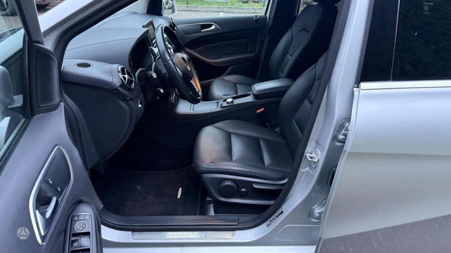 Pelēks Mercedes-Benz B 200 2014 Kauņa, ar dzinēja tilpumu 1.80 L un nobraukumu 300 tūkst. km par 7400 €, foto 13 vietnē AUTOMOTO.COM.LV