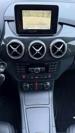 Pelēks Mercedes-Benz B 200 2014 Kauņa, ar dzinēja tilpumu 1.80 L un nobraukumu 300 tūkst. km par 7400 €, foto 19 vietnē AUTOMOTO.COM.LV