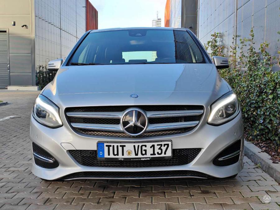 Grey Mercedes-Benz B 200 2016 in Klaipeda, with an engine capacity of 2.15 L and mileage of 255 thousand km for 8999 €, photo 11 on AUTOMOTO.COM.LV