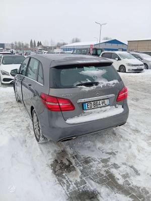 Grey Mercedes-Benz B 200 2016 in Taurage, with an engine capacity of 1.60 L and mileage of 230 thousand km for 8300 €, photo 6 on AUTOMOTO.COM.LV