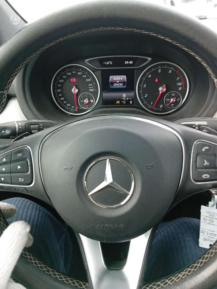 Grey Mercedes-Benz B 200 2016 in Taurage, with an engine capacity of 1.60 L and mileage of 230 thousand km for 8300 €, photo 13 on AUTOMOTO.COM.LV