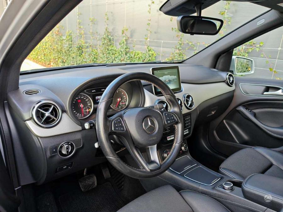 Grey Mercedes-Benz B 200 2016 in Klaipeda, with an engine capacity of 2.15 L and mileage of 255 thousand km for 8999 €, photo 22 on AUTOMOTO.COM.LV