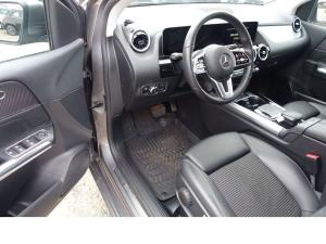 Grey Mercedes-Benz B 200 2019 in Kaunas, with an engine capacity of 2.00 L and mileage of 82 thousand km for 22349 €, photo 8 on AUTOMOTO.COM.LV