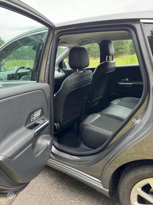 Pelēks Mercedes-Benz B 200 2020 Viļņa, ar dzinēja tilpumu 1.95 L un nobraukumu 65 tūkst. km par 23000 €, foto 7 vietnē AUTOMOTO.COM.LV