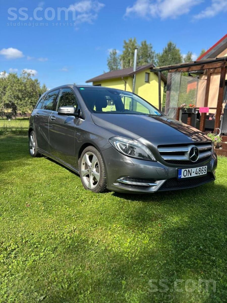 Pelēks Mercedes-Benz B 200 2012 Rīga, ar dzinēja tilpumu 1.80 L un nobraukumu 245 tūkst. km par 7399 €, foto 3 vietnē AUTOMOTO.COM.LV