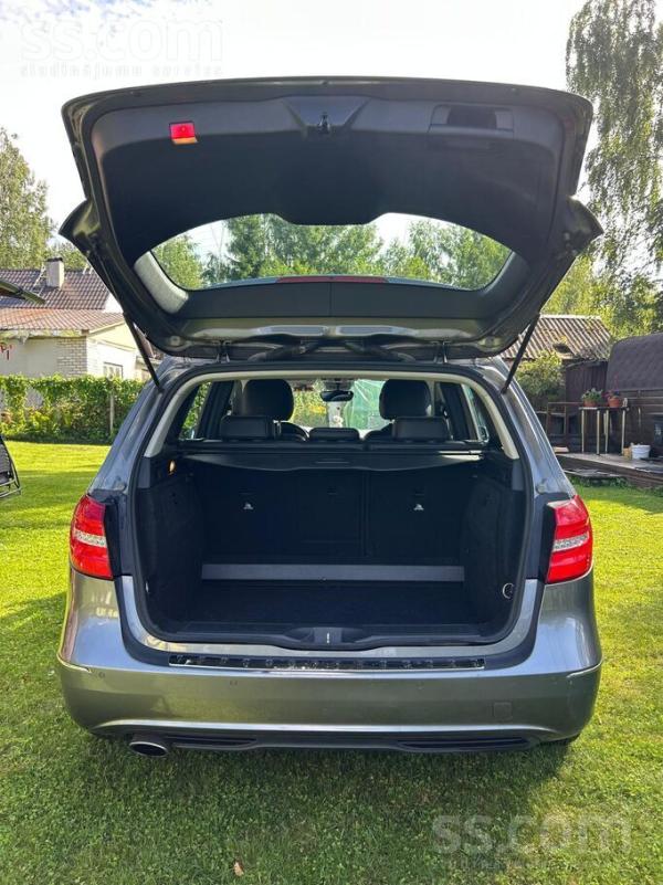Pelēks Mercedes-Benz B 200 2012 Rīga, ar dzinēja tilpumu 1.80 L un nobraukumu 245 tūkst. km par 7399 €, foto 5 vietnē AUTOMOTO.COM.LV