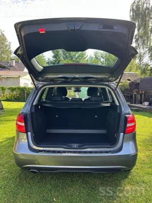 Pelēks Mercedes-Benz B 200 2012 Rīga, ar dzinēja tilpumu 1.80 L un nobraukumu 245 tūkst. km par 7399 €, foto 6 vietnē AUTOMOTO.COM.LV
