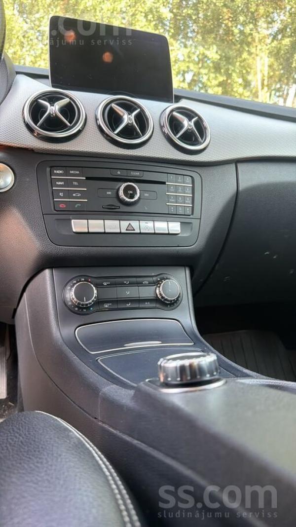 Grey Mercedes-Benz B 200 2018 in Riga, with an engine capacity of 2.00 L and mileage of 194 thousand km for 9800 €, photo 7 on AUTOMOTO.COM.LV