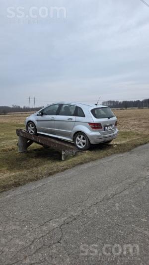 Pelēks Mercedes-Benz B 200 2006 Ogre, ar dzinēja tilpumu 1.90 L un nobraukumu 0 tūkst. km par 650 €, foto  vietnē AUTOMOTO.COM.LV