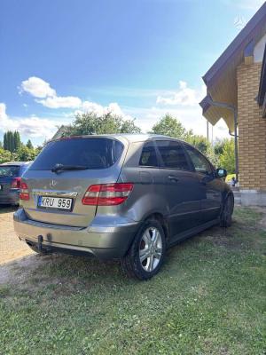 Pelēks Mercedes-Benz B 200 2009 Kauņa, ar dzinēja tilpumu 0.00 L un nobraukumu 285 tūkst. km par 3200 €, foto 3 vietnē AUTOMOTO.COM.LV
