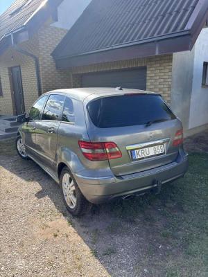 Pelēks Mercedes-Benz B 200 2009 Kauņa, ar dzinēja tilpumu 0.00 L un nobraukumu 285 tūkst. km par 3200 €, foto 4 vietnē AUTOMOTO.COM.LV