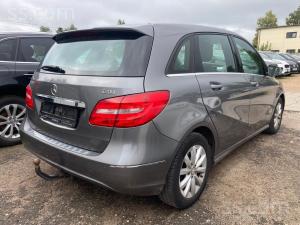 Grey Mercedes-Benz B 200 2012 in Riga, with an engine capacity of 1.80 L and mileage of 272 thousand km for 6100 €, photo 5 on AUTOMOTO.COM.LV