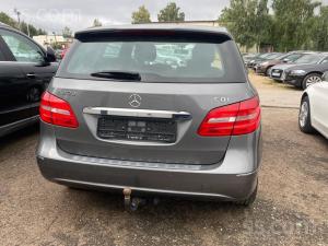 Grey Mercedes-Benz B 200 2012 in Riga, with an engine capacity of 1.80 L and mileage of 272 thousand km for 6100 €, photo 6 on AUTOMOTO.COM.LV