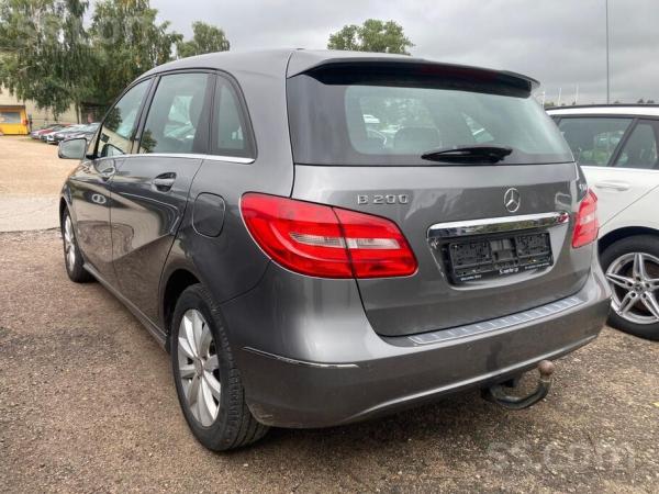 Grey Mercedes-Benz B 200 2012 in Riga, with an engine capacity of 1.80 L and mileage of 272 thousand km for 6100 €, photo 7 on AUTOMOTO.COM.LV