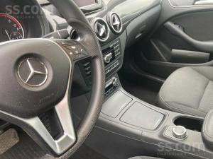 Grey Mercedes-Benz B 200 2012 in Riga, with an engine capacity of 1.80 L and mileage of 272 thousand km for 6100 €, photo 12 on AUTOMOTO.COM.LV
