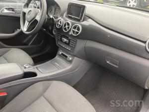 Grey Mercedes-Benz B 200 2012 in Riga, with an engine capacity of 1.80 L and mileage of 272 thousand km for 6100 €, photo 17 on AUTOMOTO.COM.LV