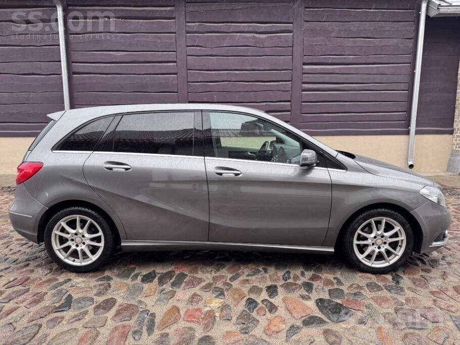 Pelēks Mercedes-Benz B 200 2013 Jelgava, ar dzinēja tilpumu 1.80 L un nobraukumu 233 tūkst. km par 5500 €, foto 7 vietnē AUTOMOTO.COM.LV