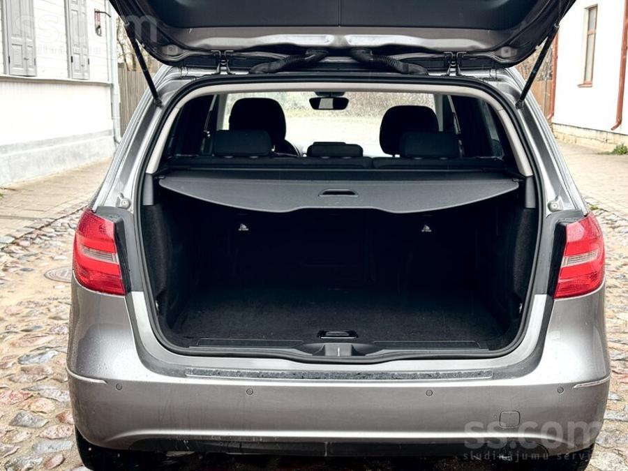 Pelēks Mercedes-Benz B 200 2013 Jelgava, ar dzinēja tilpumu 1.80 L un nobraukumu 233 tūkst. km par 5500 €, foto 10 vietnē AUTOMOTO.COM.LV