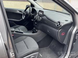 Pelēks Mercedes-Benz B 200 2013 Jelgava, ar dzinēja tilpumu 1.80 L un nobraukumu 233 tūkst. km par 5500 €, foto 11 vietnē AUTOMOTO.COM.LV