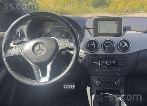 Мерседес Б 200 2014 в Рига на AUTOMOTO.COM.LV Серый Мерседес Б 200 2014 в Рига, объемом двигателя 1.80 л и пробегом 270 тыс. км за 5150 €, фото 1 на AUTOMOTO.COM.LV
