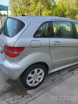 Mercedes-Benz B 200 2005 Rīga, ar dzinēja tilpumu 2.00 L un nobraukumu 297 tūkst. km par 1600 €, foto 5 vietnē AUTOMOTO.COM.LV