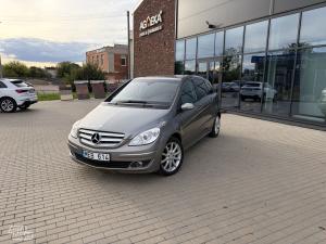 Mercedes-Benz B 200 2005 in Kaunas, with an engine capacity of 2.00 L and mileage of 264 thousand km for 1100 €, photo 4 on AUTOMOTO.COM.LV