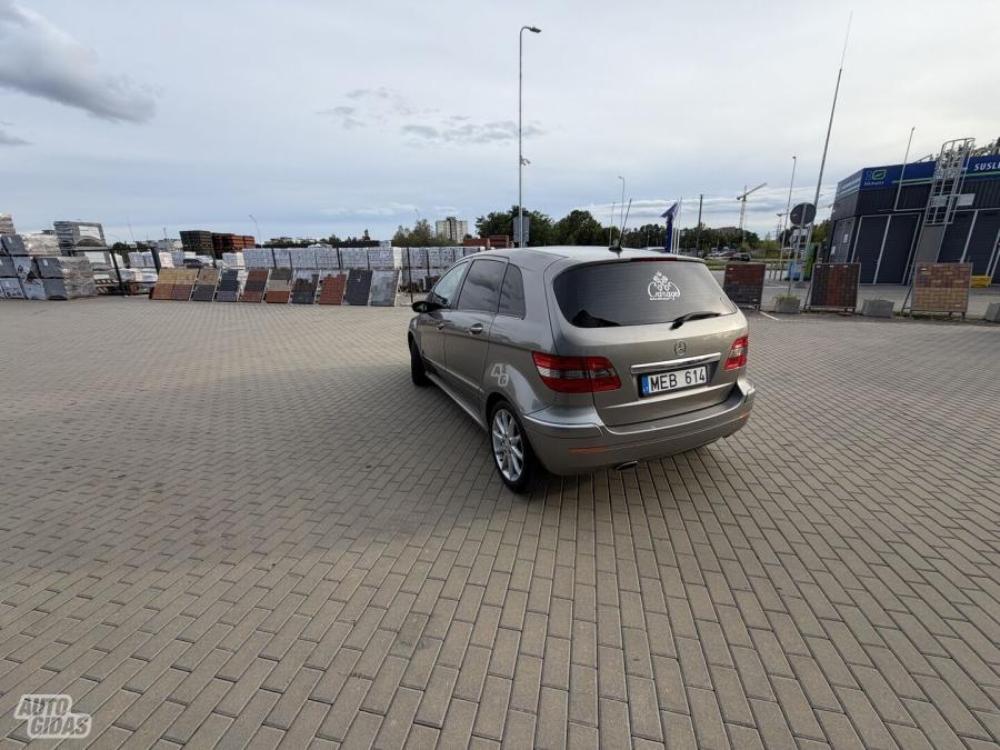 Mercedes-Benz B 200 2005 in Kaunas, with an engine capacity of 2.00 L and mileage of 264 thousand km for 1100 €, photo 8 on AUTOMOTO.COM.LV