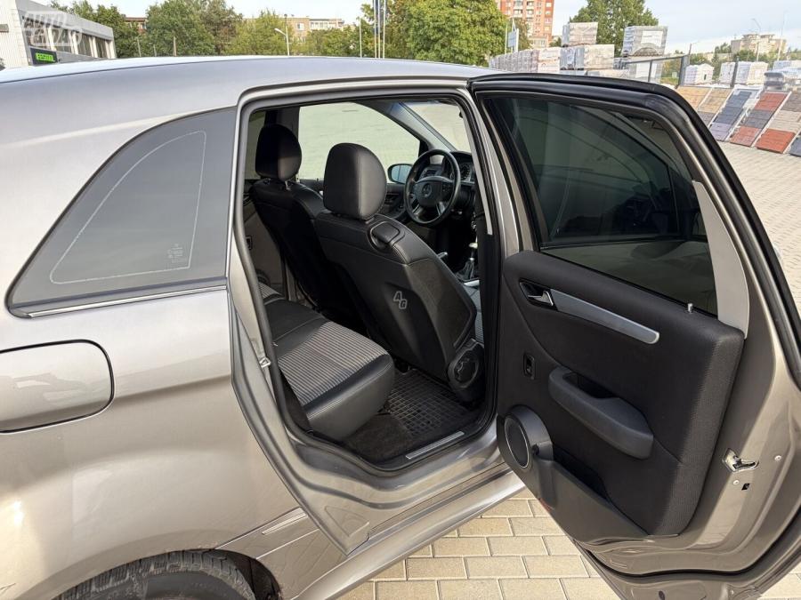 Mercedes-Benz B 200 2005 in Kaunas, with an engine capacity of 2.00 L and mileage of 264 thousand km for 1100 €, photo 16 on AUTOMOTO.COM.LV