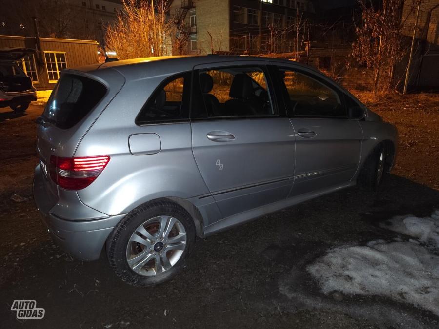 Mercedes-Benz B 200 2007 Viļņa, ar dzinēja tilpumu 2.00 L un nobraukumu 323 tūkst. km par 730 €, foto 4 vietnē AUTOMOTO.COM.LV