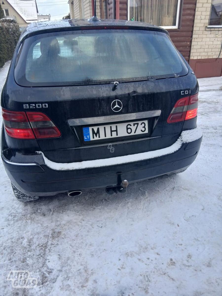 Mercedes-Benz B 200 2008 in Jonava, with an engine capacity of 2.00 L and mileage of 270 thousand km for 2100 €, photo 4 on AUTOMOTO.COM.LV