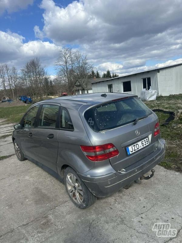 Mercedes-Benz B 200 2008 in Silute, with an engine capacity of 2.00 L and mileage of 300 thousand km for 550 €, photo 4 on AUTOMOTO.COM.LV
