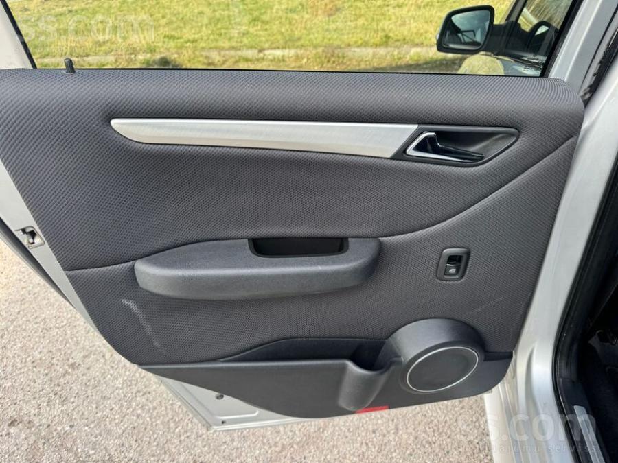 Mercedes-Benz B 200 2011 Ogre, ar dzinēja tilpumu 2.00 L un nobraukumu 168 tūkst. km par 5680 €, foto 17 vietnē AUTOMOTO.COM.LV