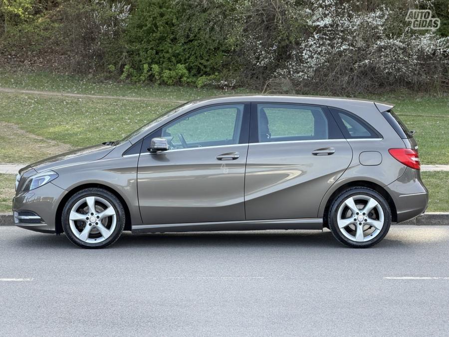 Mercedes-Benz B 200 2013 Viļņa, ar dzinēja tilpumu 1.60 L un nobraukumu 111 tūkst. km par 8500 €, foto 3 vietnē AUTOMOTO.COM.LV